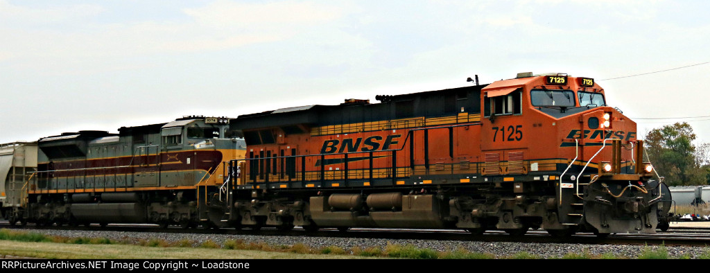 BNSF 7125 NS 1074